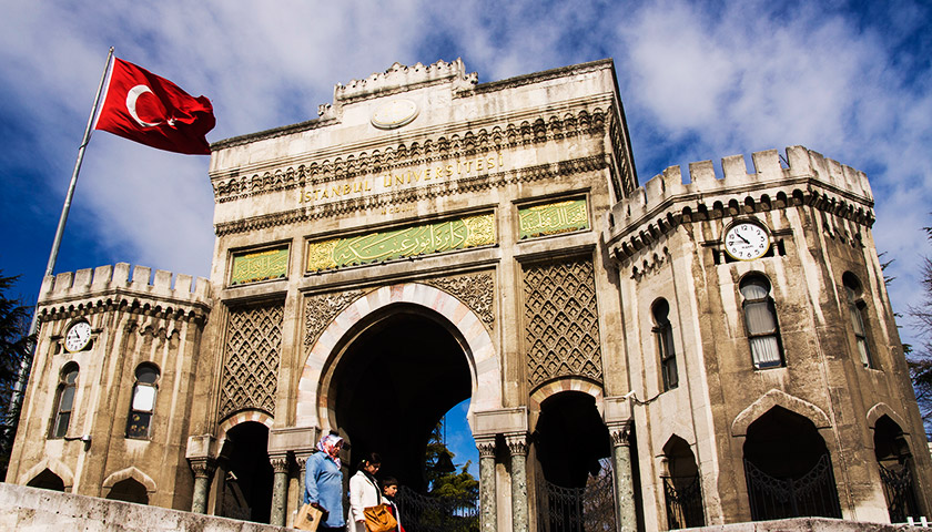 土耳其修宪公投在即 政党交锋激烈民众心态不一|界面新闻 · 天下