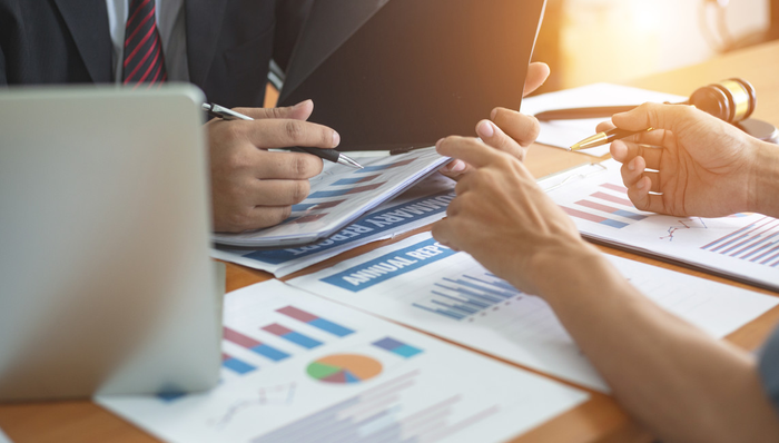 芯片ETF（512760）微跌，连续5天净流入资金超5.2亿元，捷捷微电涨超7%|界面新闻