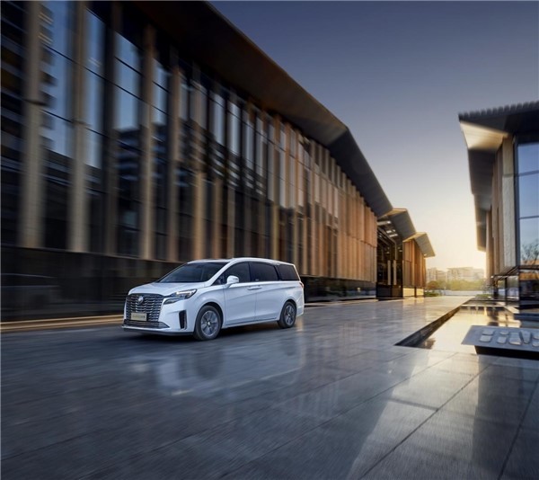 “榜一大哥”还是TA，别克GL8 7月交付11250台持续领跑中大型MPV市场|界面新闻