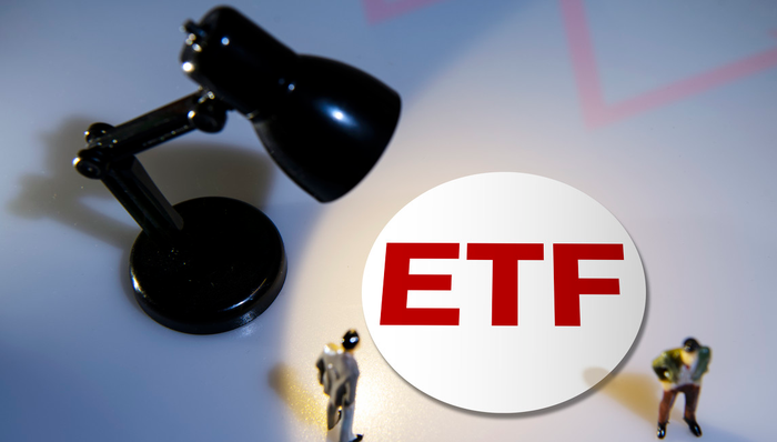 创新药迎发展新机，创新药ETF（159992）、港股通医药ETF（159776）受到市场投资者持续关注|界面新闻