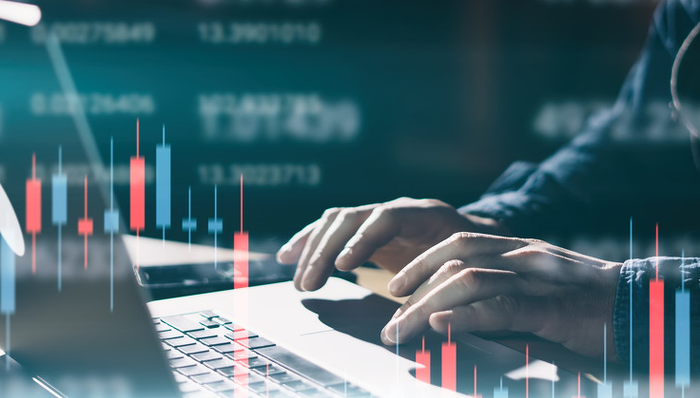 大盘持续走弱，核心龙头宽基MSCI中国A50ETF(560050)逆市上涨0.31%，早盘成交额达1.26亿元|界面新闻